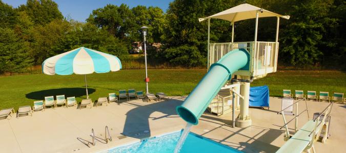 Wadsworth Grizzly Outdoor Pool | YMCA Akron